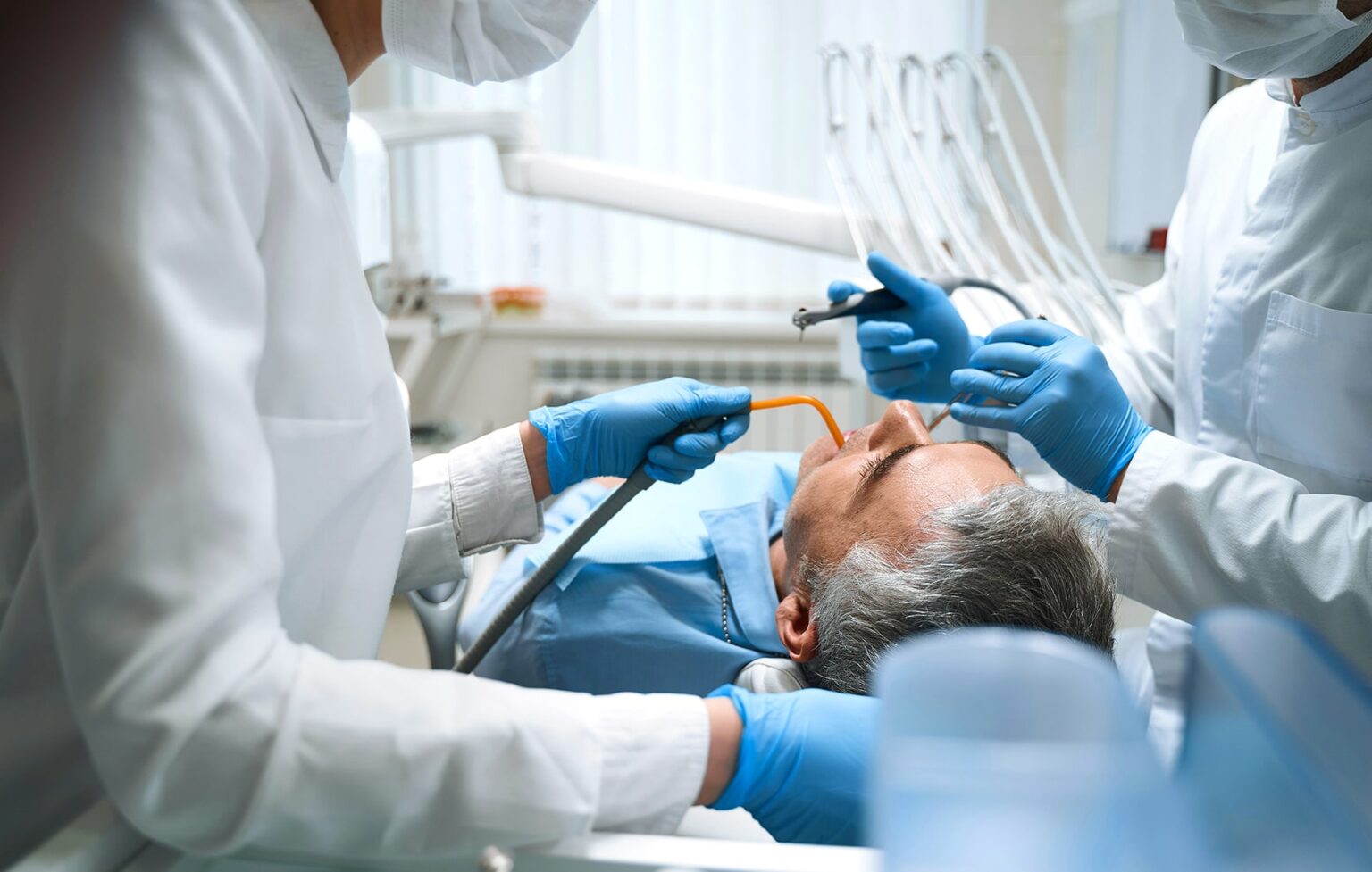 Guide to Emergency Tooth Extraction Procedures - Dentistry